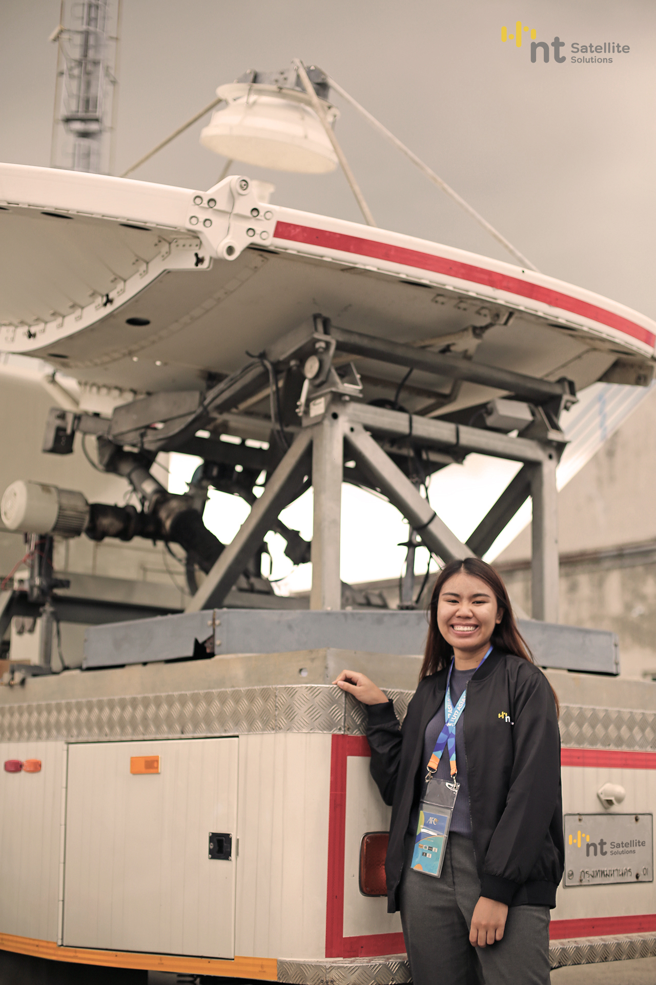 ‘แก้ม’ ณัฐณิชา โทนสูงเนิน จากนักศึกษาวิศวกรรมไฟฟ้าสื่อสาร สู่วิศวกรดาวเทียมหญิง - NT Satellite