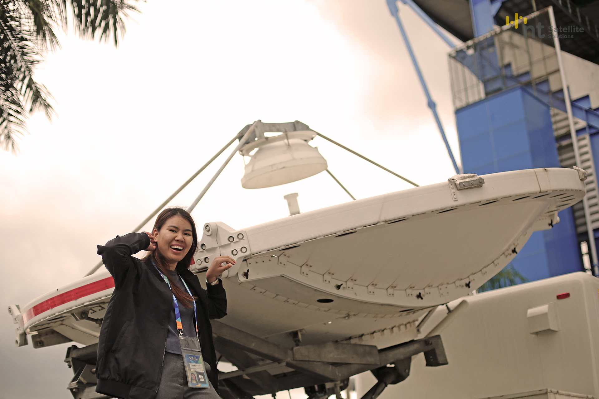 ‘แก้ม’ ณัฐณิชา โทนสูงเนิน จากนักศึกษาวิศวกรรมไฟฟ้าสื่อสาร สู่วิศวกรดาวเทียมหญิง - NT Satellite